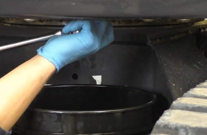 Replace Hydraulic Fluid on Your Compact Excavator - KC Bobcat